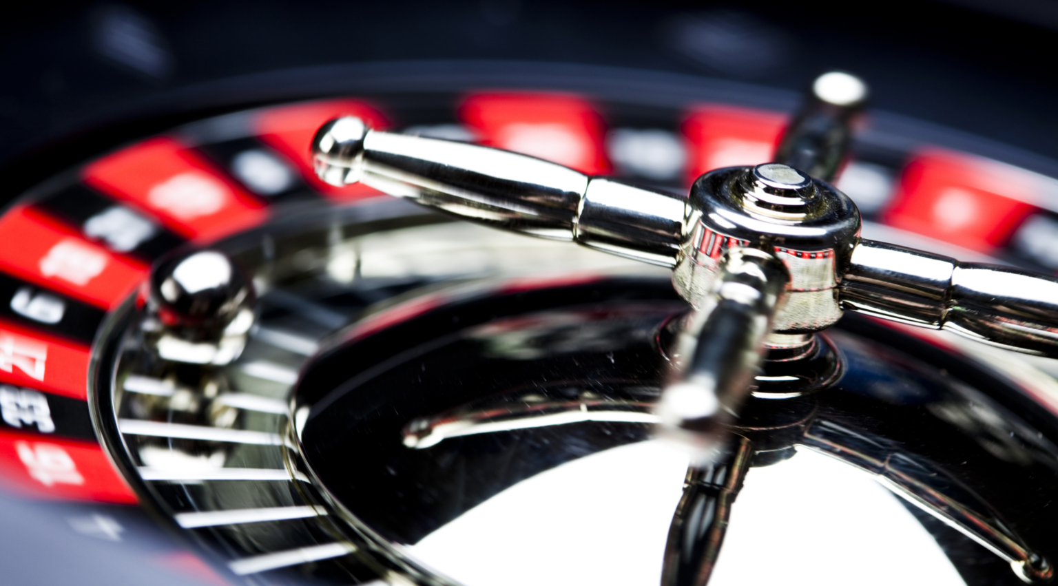 Russian-Roulette-shutterstock_51447394-e1617190434315 - D2LT